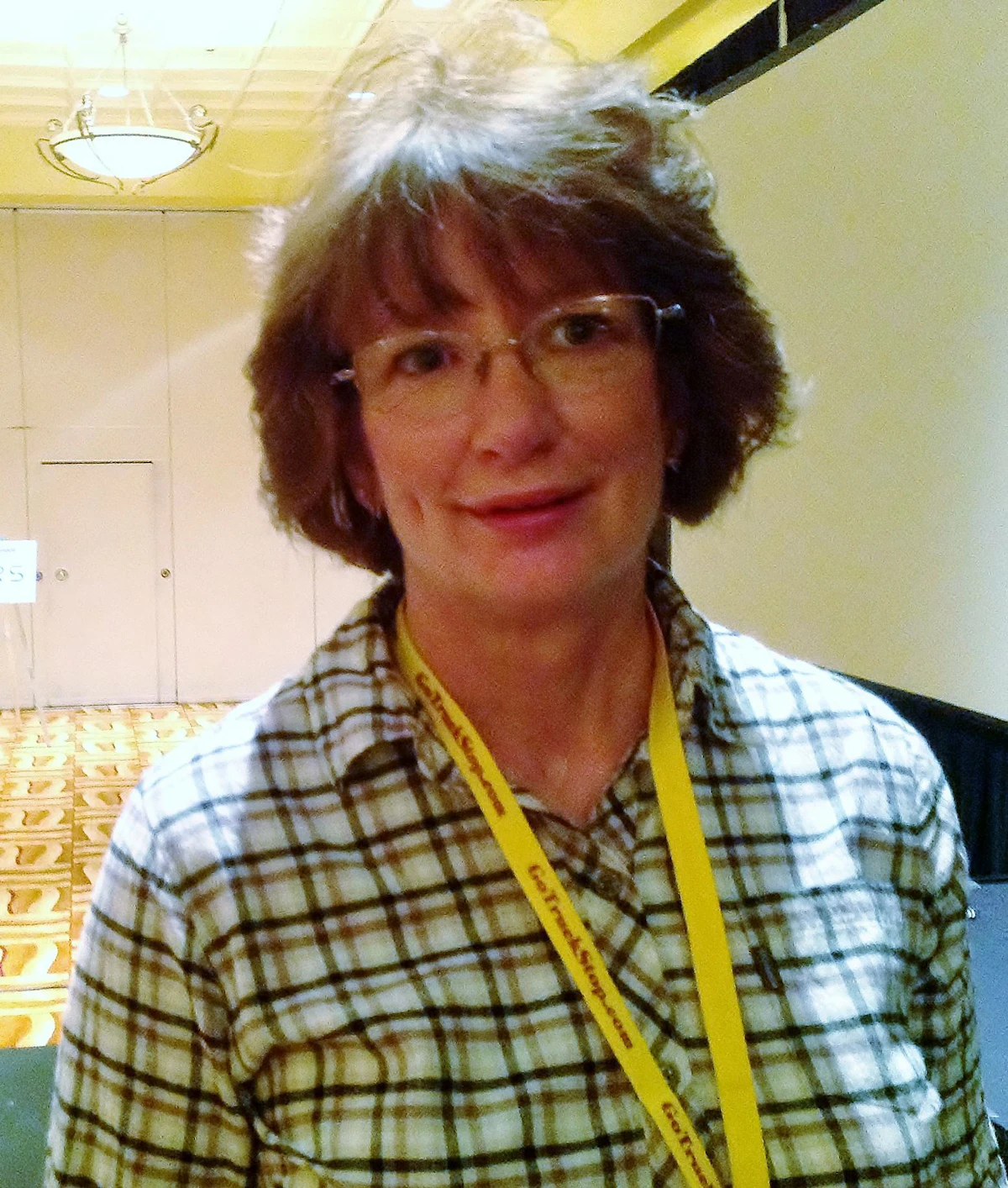 Kari Fisher of Missing Truck Driver Alert Network honored | Overdrive