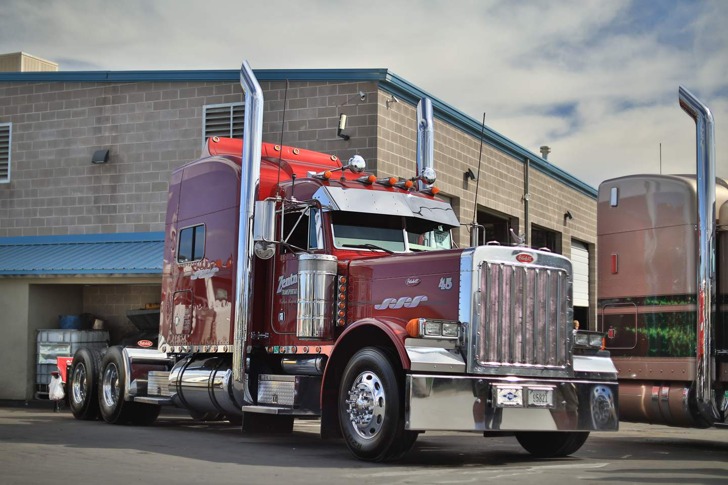 Photos: Working, show trucks competing in 2014’s final Pride & Polish ...