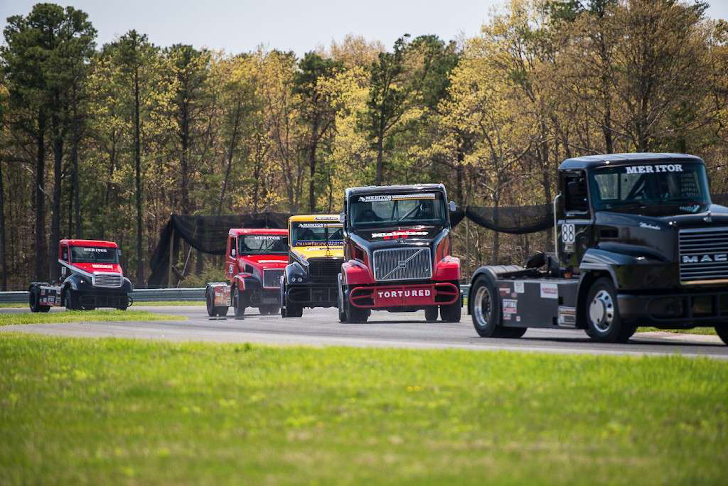Photos: ChampTruck’s 100-mph truck race action kicks off at New Jersey ...