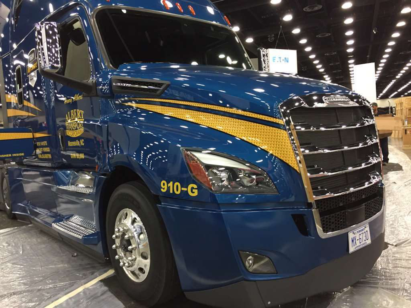 Show trucks prep for competition at the Mid-America Trucking Show ...