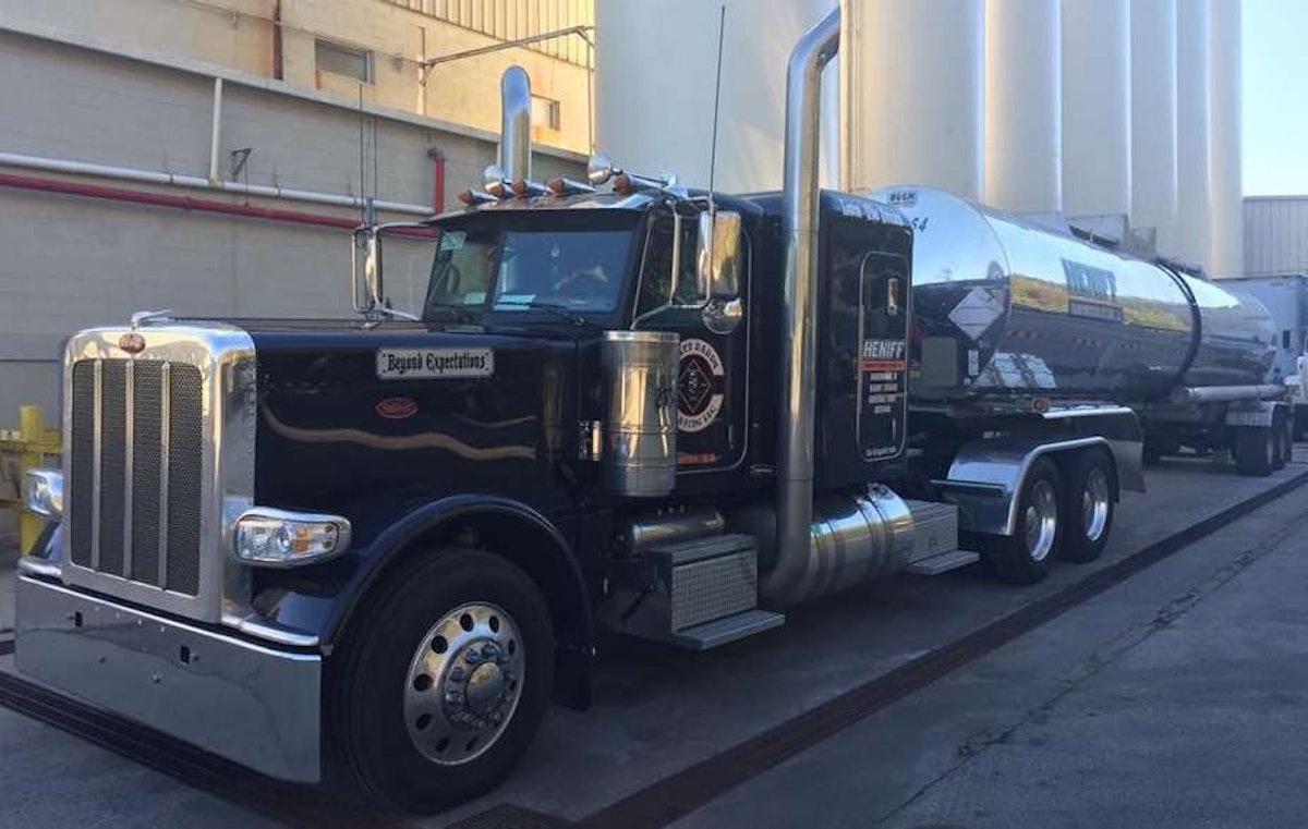 Dave Jones’ 2016 Peterbilt 389 glider | Overdrive