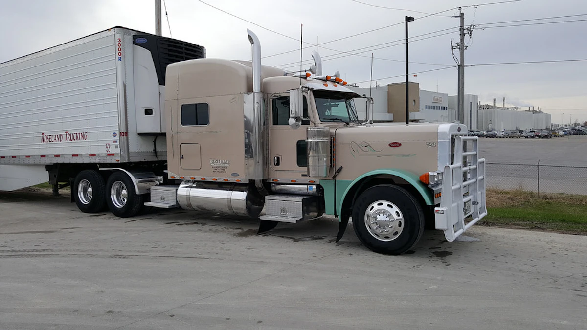 379 Peterbilt | Overdrive