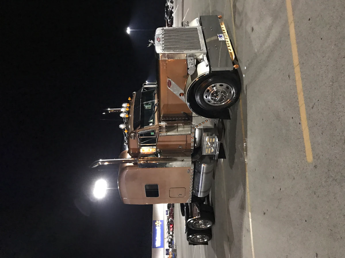2002 Peterbilt 379 | Overdrive
