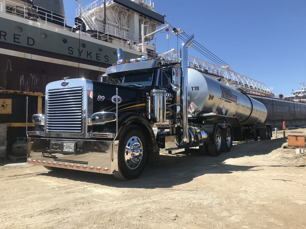 Altom Transport’s 2001 Peterbilt 379 Daycab | Overdrive