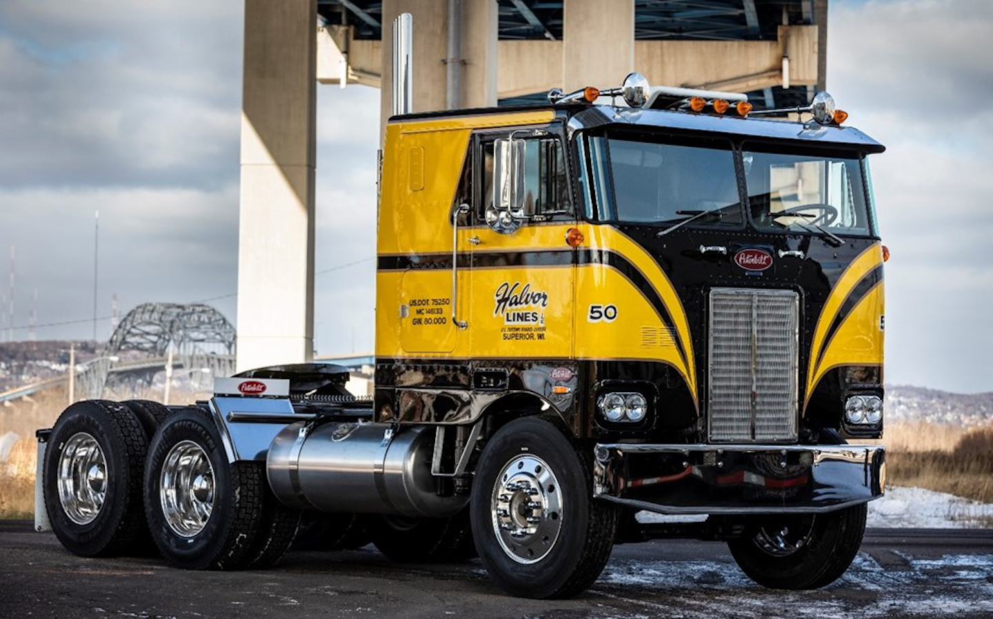 Halvor Lines’ 50th-anniversary 1974 Peterbilt 352, rescued and restored ...