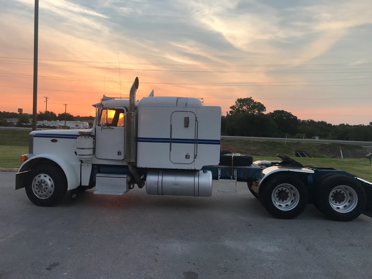 John Gillum's 1987 Peterbilt 379 | Overdrive