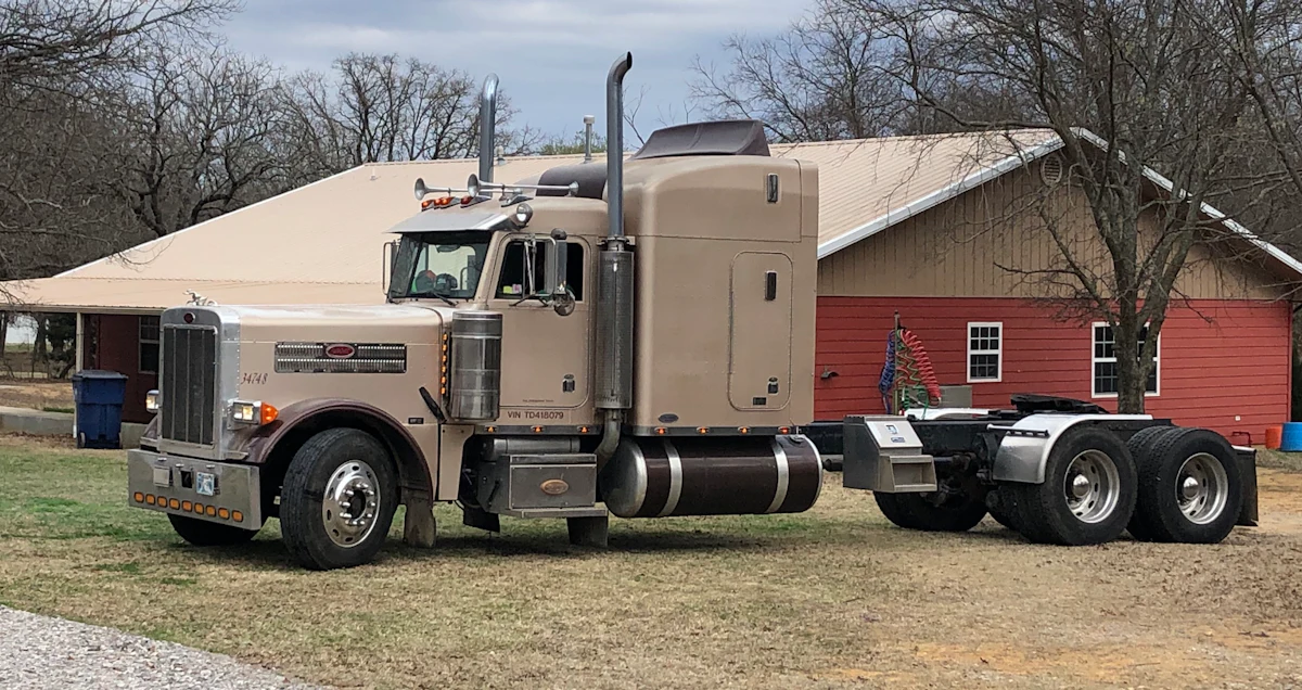 T. Shaun Pierson's 1996 Peterbilt 379 | Overdrive