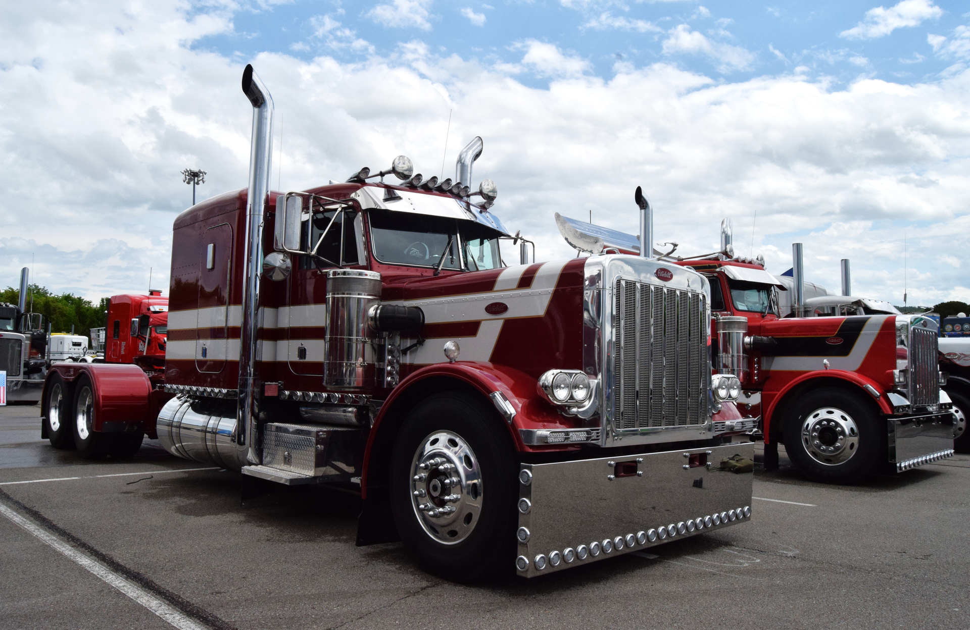 Darrell Estes' pair of custom 1984, '87 Peterbilt 359s | Overdrive
