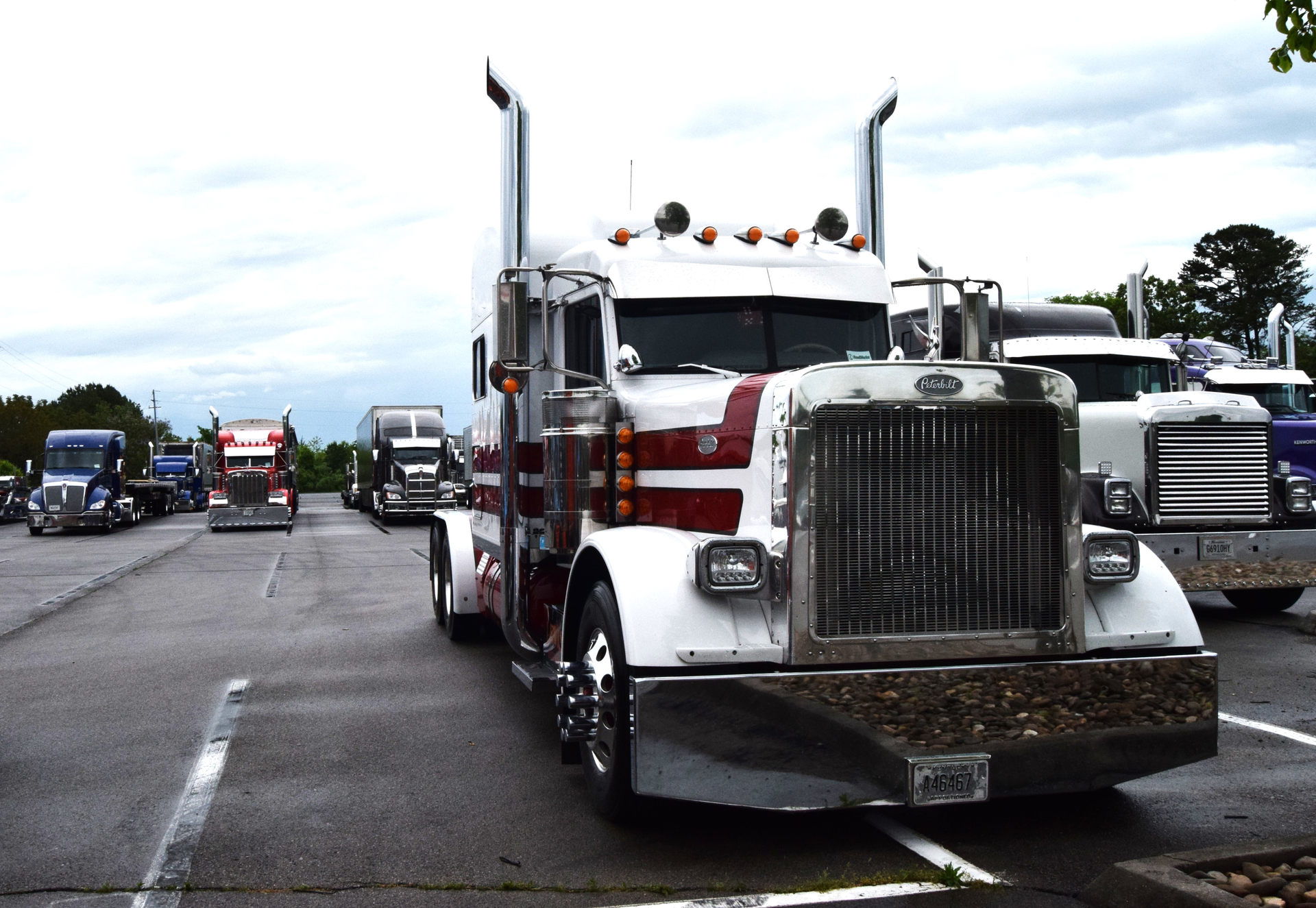 The Lewis Transfer 2007 Peterbilt 379, with operator Andrew Reed ...