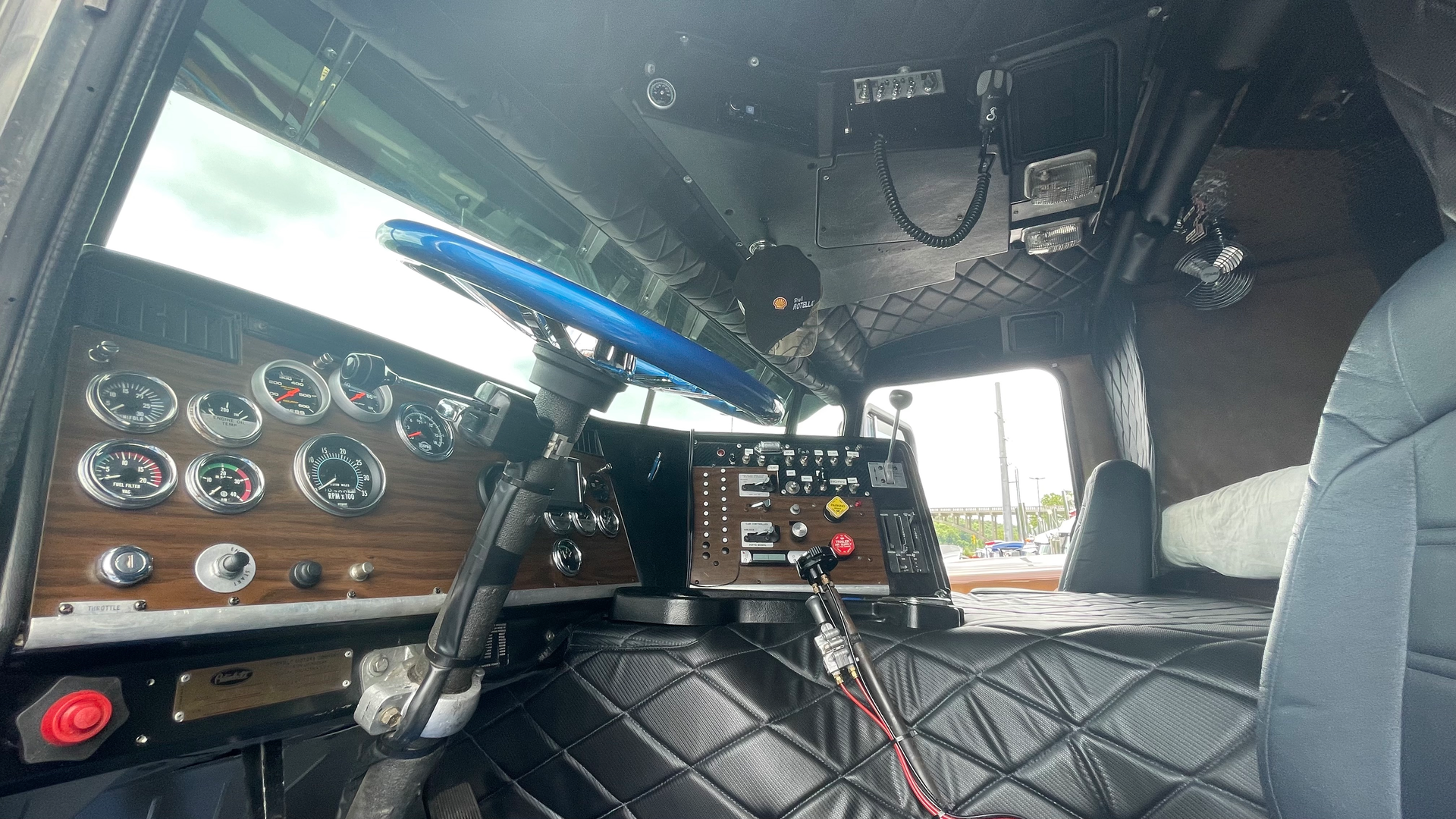 Blue Leasing’s 1982 Peterbilt 362 cabover | Overdrive