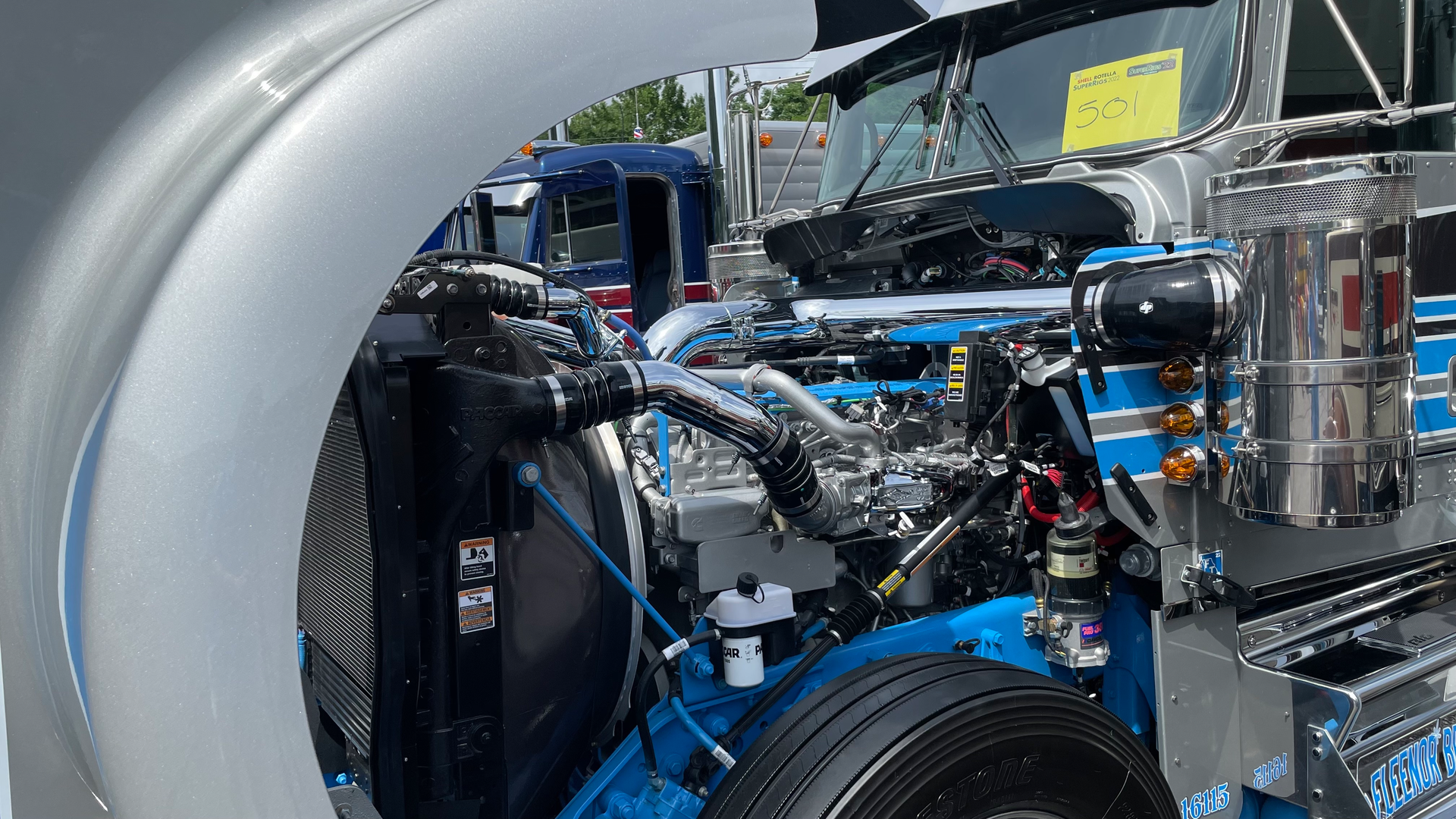 Fleenor Bros. 2022 Kenworth W900 with old-school paint scheme | Overdrive