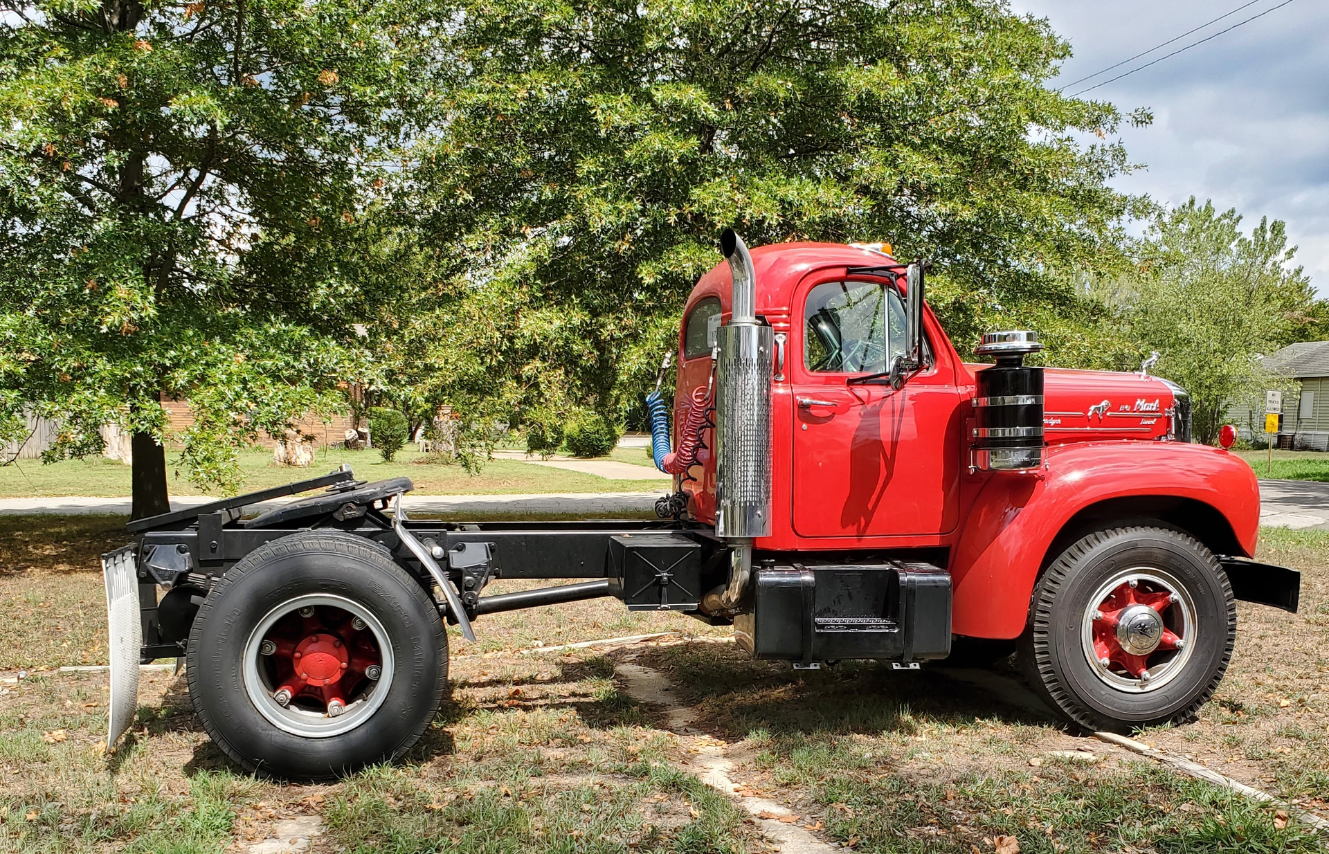 Classic Mack B61 helping revive longtime trucker ministry | Overdrive