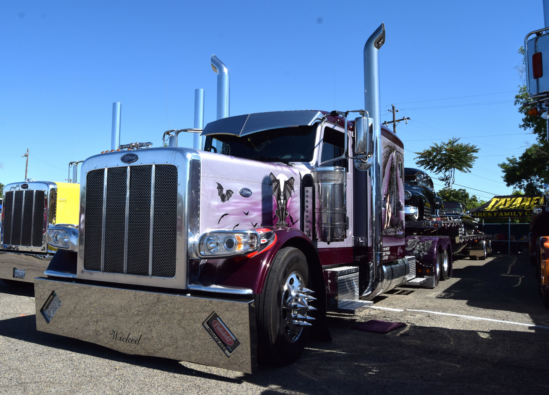 Ray Rodriquez shows custom classics at California truck show | Overdrive