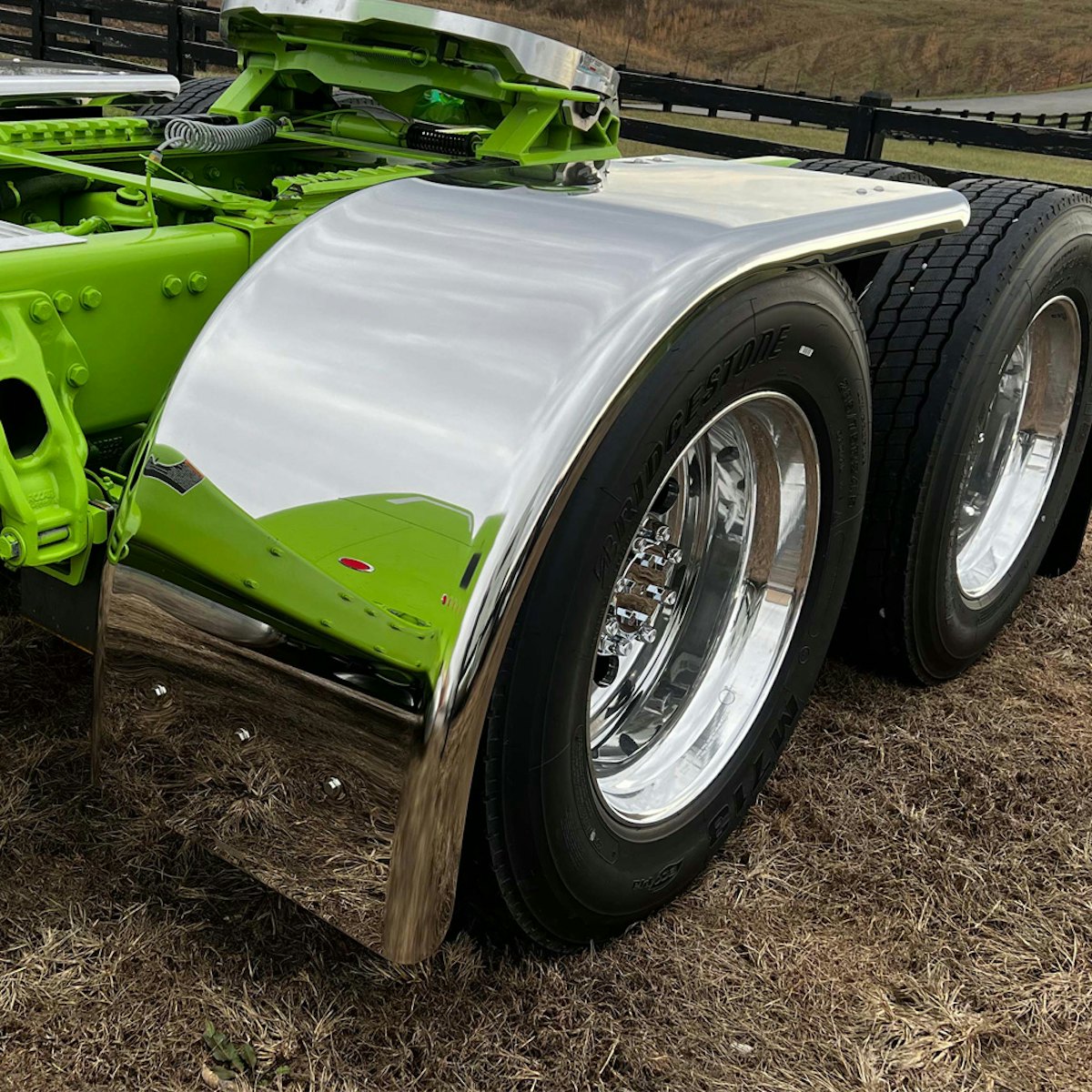 Hogebuilt debuts new brackets for Paccar models From: Hogebuilt | Overdrive