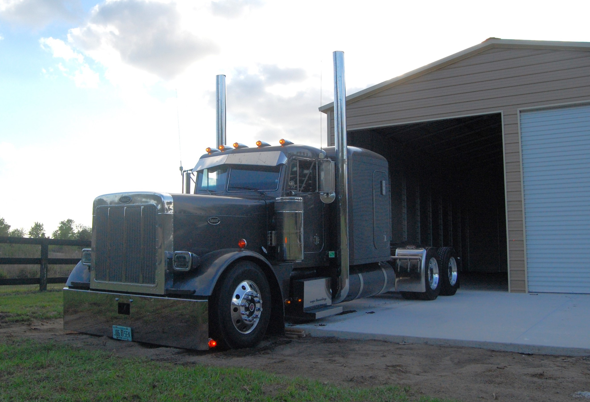 CAP Trucking's 2003 Peterbilt 379 | Overdrive