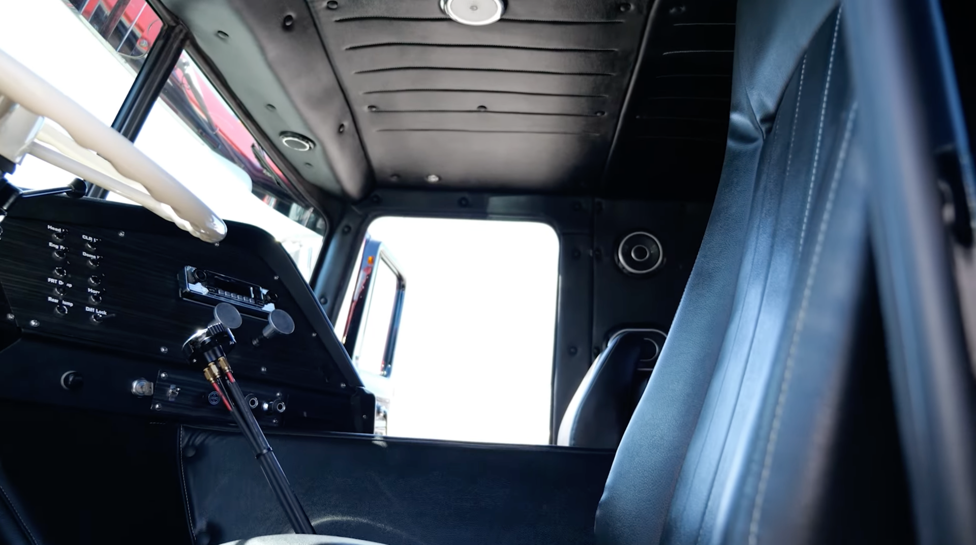 Video: Iowa hauler's custom 1979 International Transtar II | Overdrive