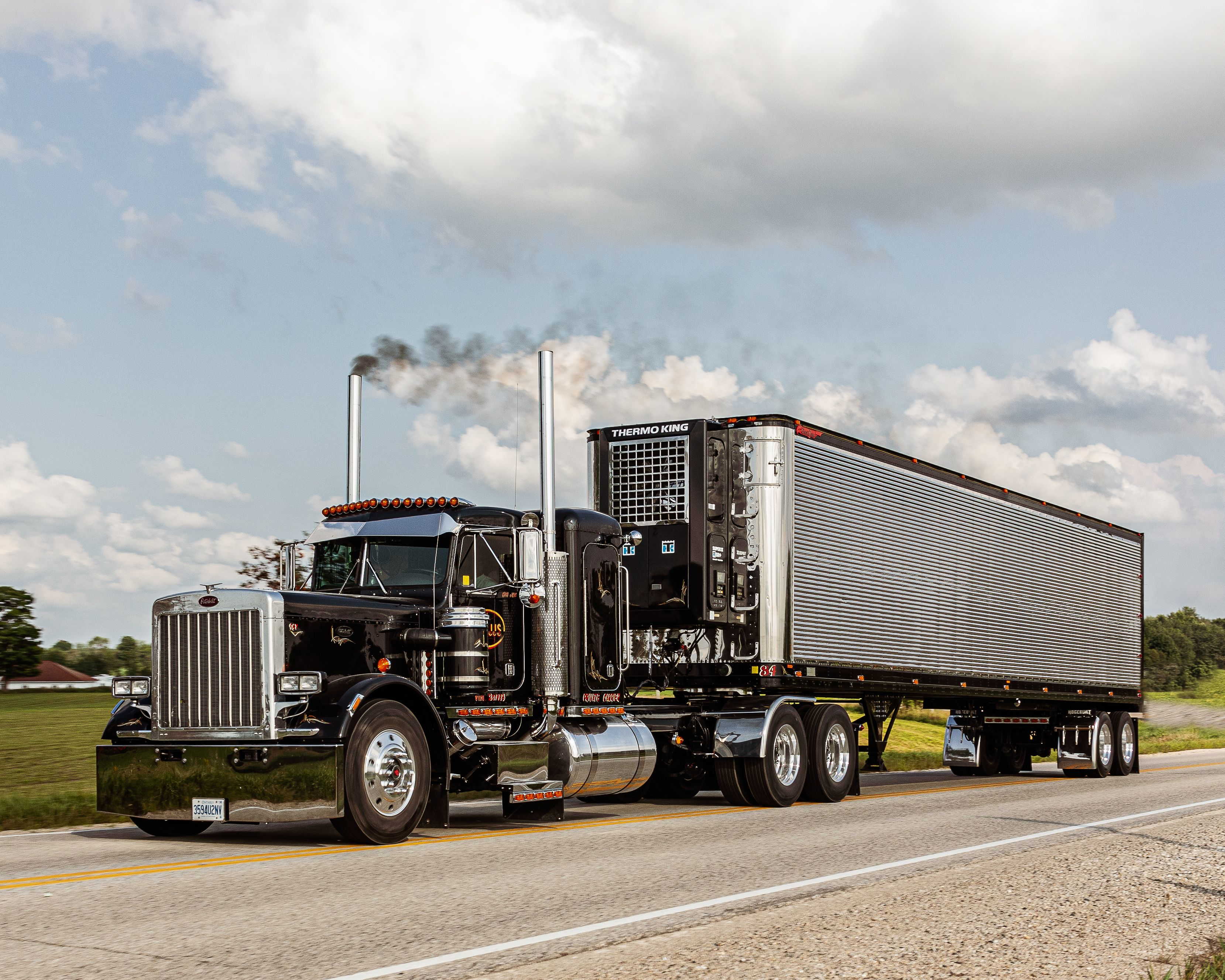 Joe Scetto's period-correct 1986 Peterbilt 359 | Overdrive
