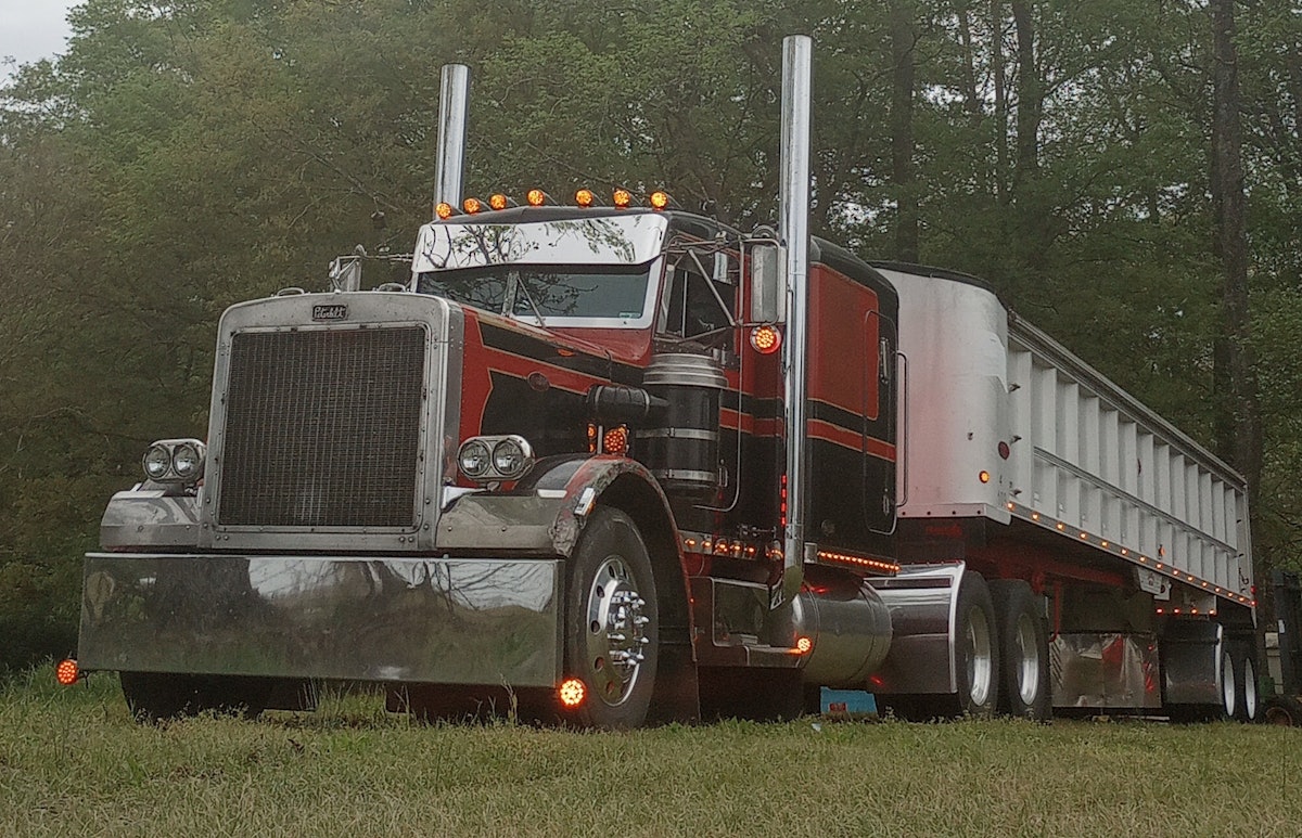 peterbilt 359 dimensions