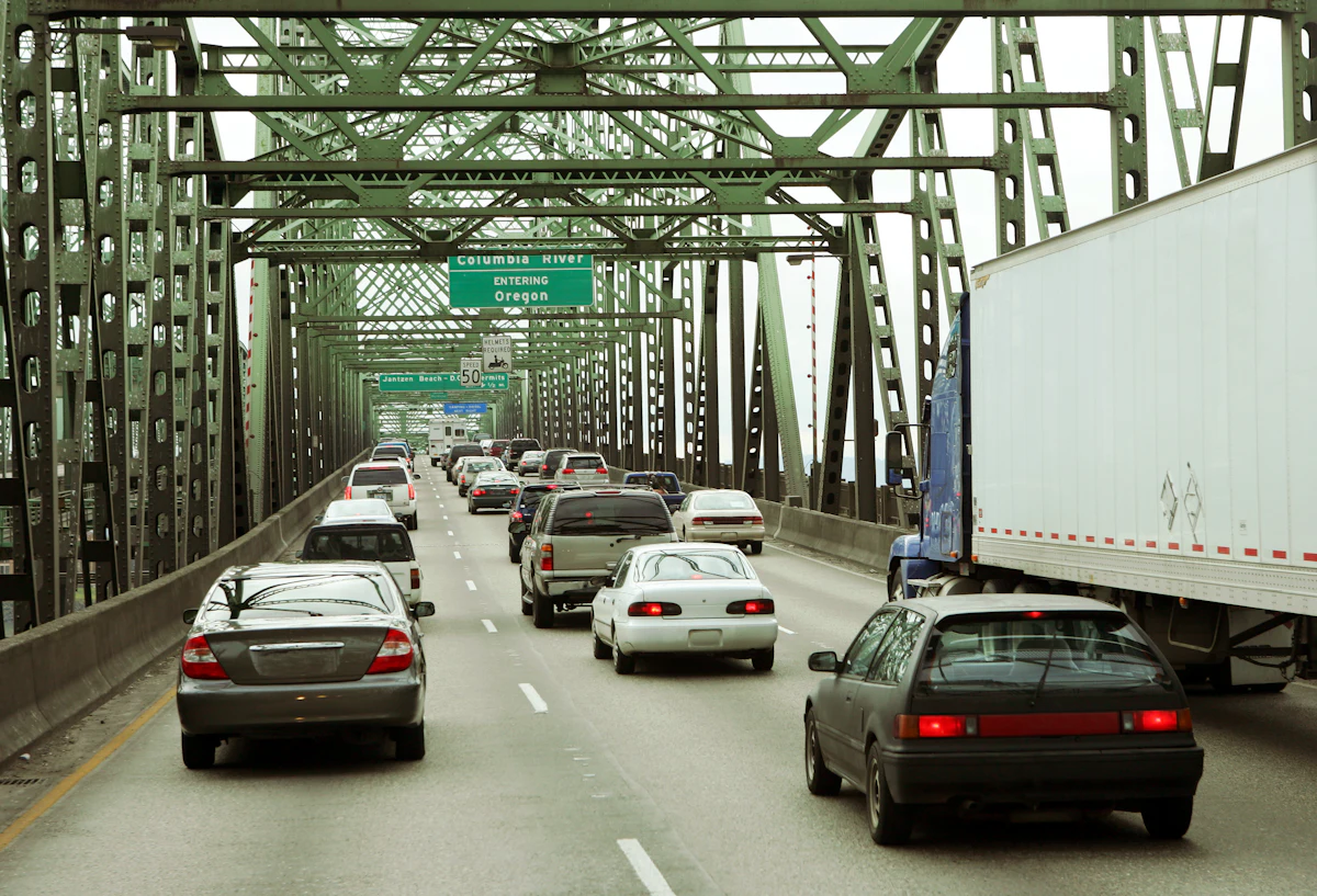 Oregon hit with lawsuit over truckers' 'disproportionate' highway taxes ...