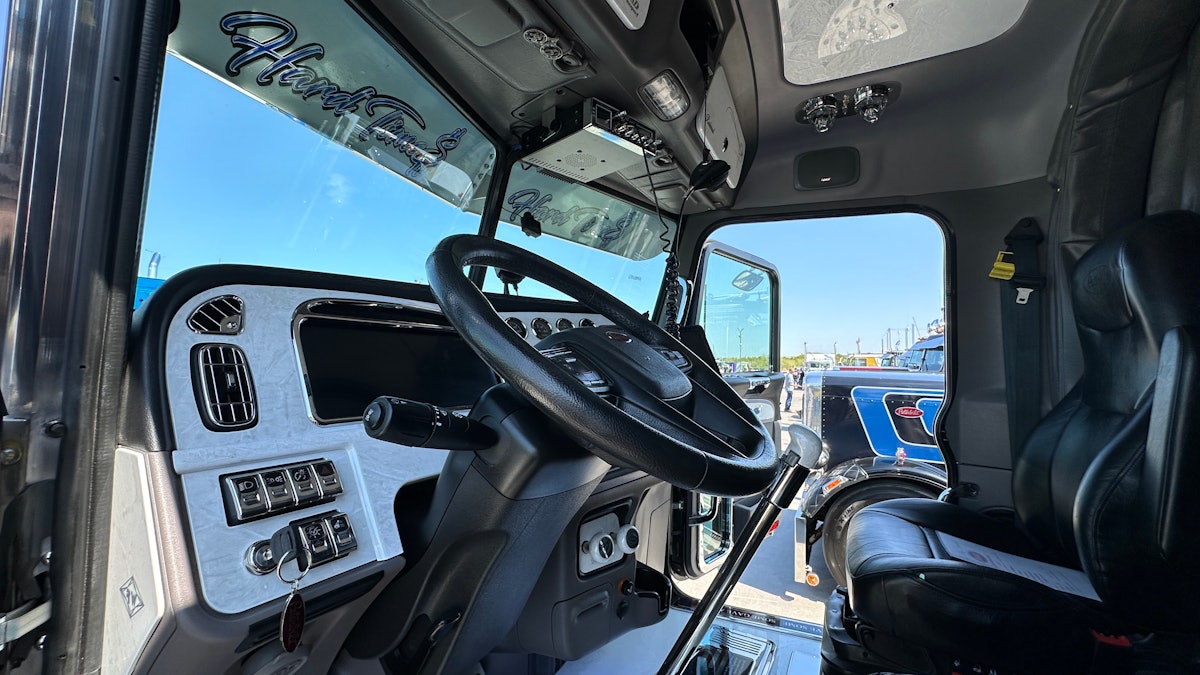 peterbilt interior