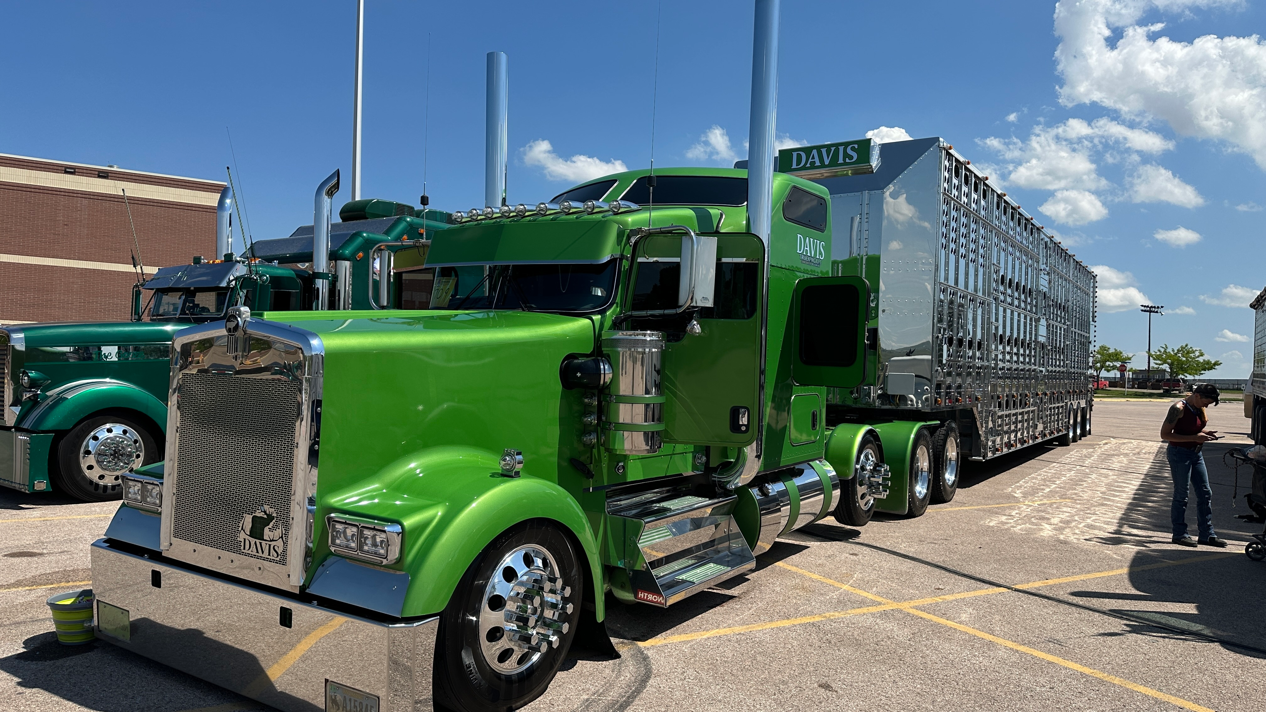 Kenworth discontinuing W900 models, T800W and C500 | Overdrive