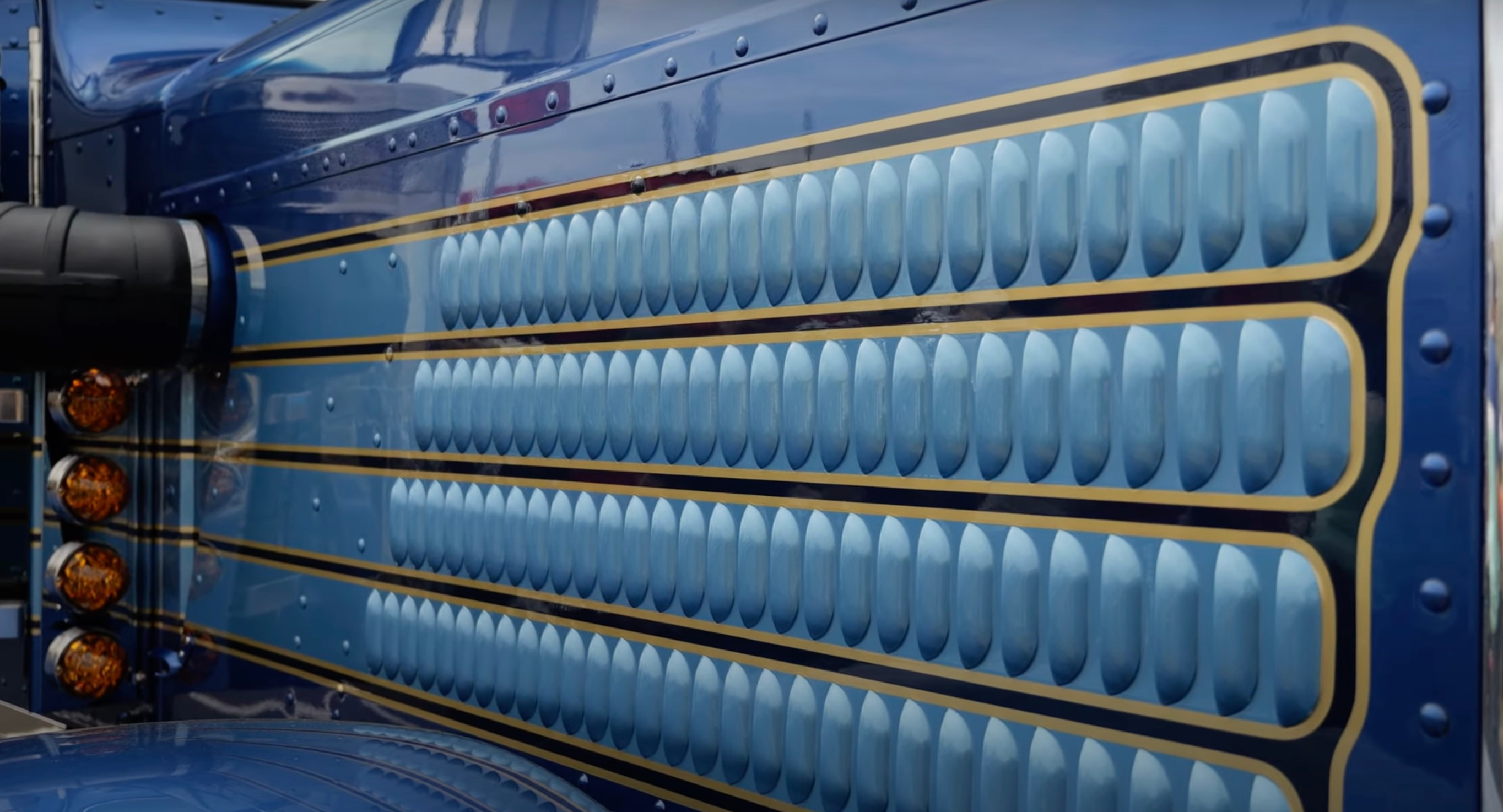 MATS Build-Off: Davis Brothers revise Bossman's '87 Peterbilt 359 ...