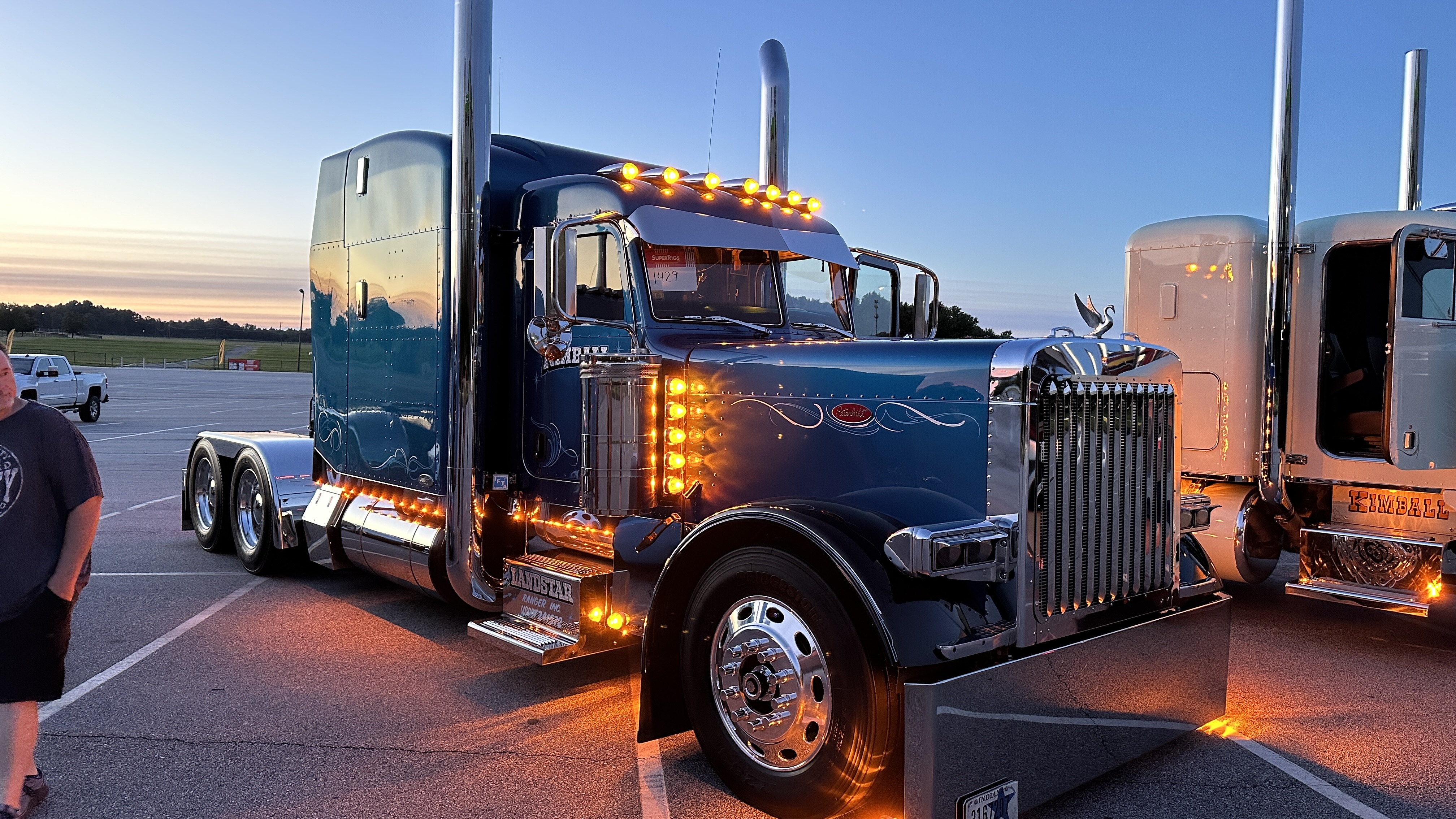 A trucker's surprise: Custom '05 Pete 379 makes good on a promise ...