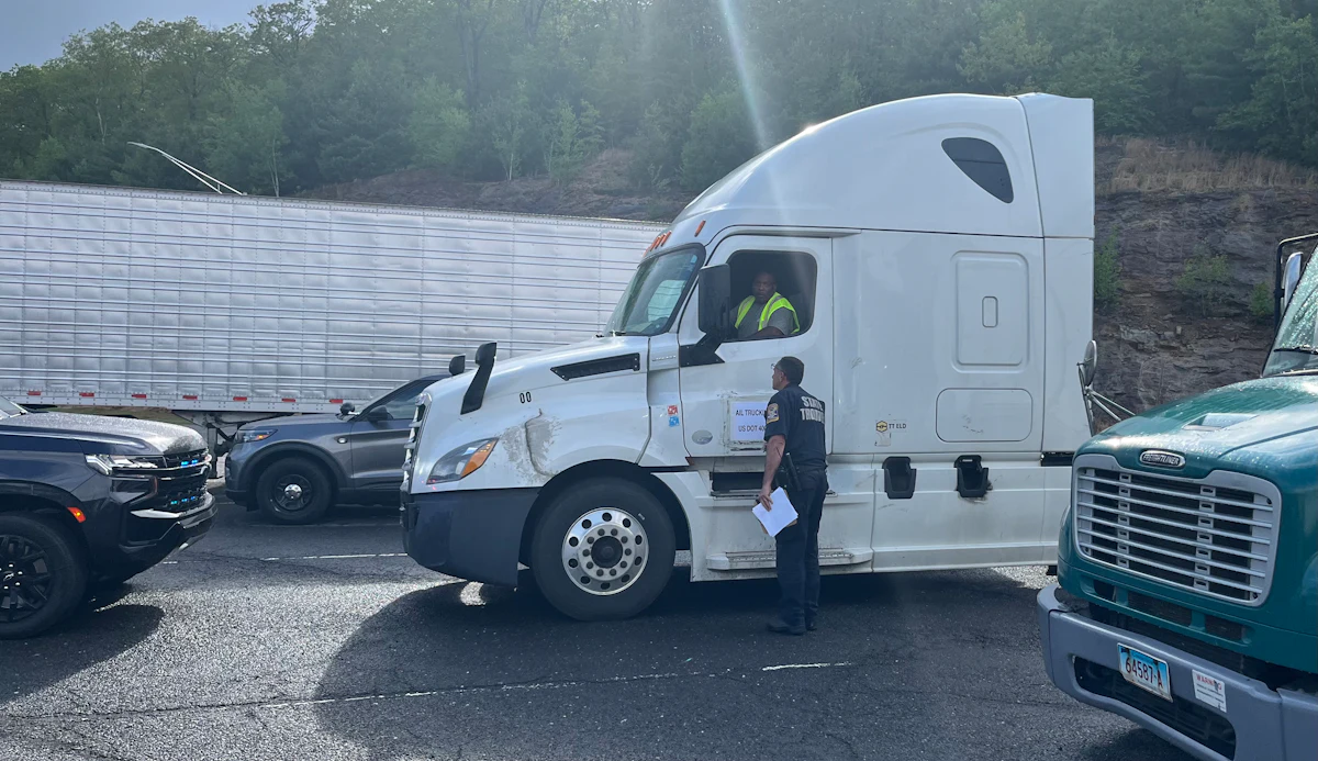 Truck drivers petition FMCSA for required ELP endorsement for CDL ...