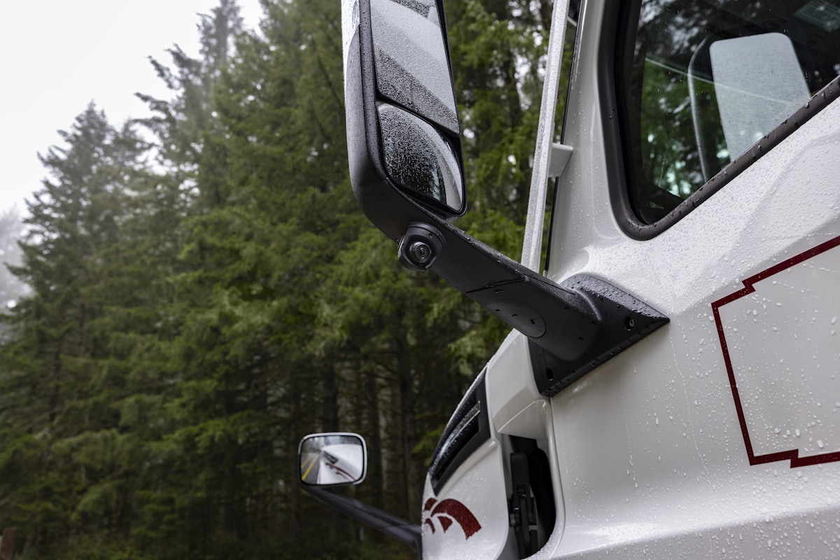 Garmin launches new dēzl DualView camera system for truckers From ...
